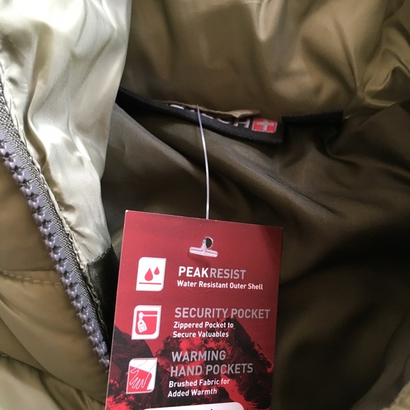 Swiss Tech | Jackets & Coats | Swiss Tech Short Puffer Jacket | Poshmark